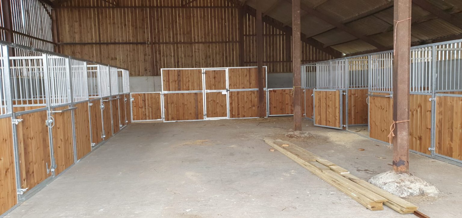 Large set of stables – TJC Agricultural Engineering